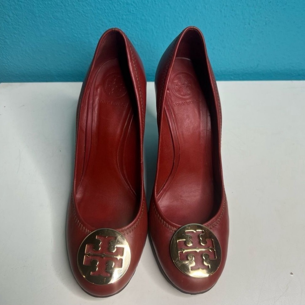 Tory Burch Wine Gold Emblem Very Soft Leather Wedge S… - Gem
